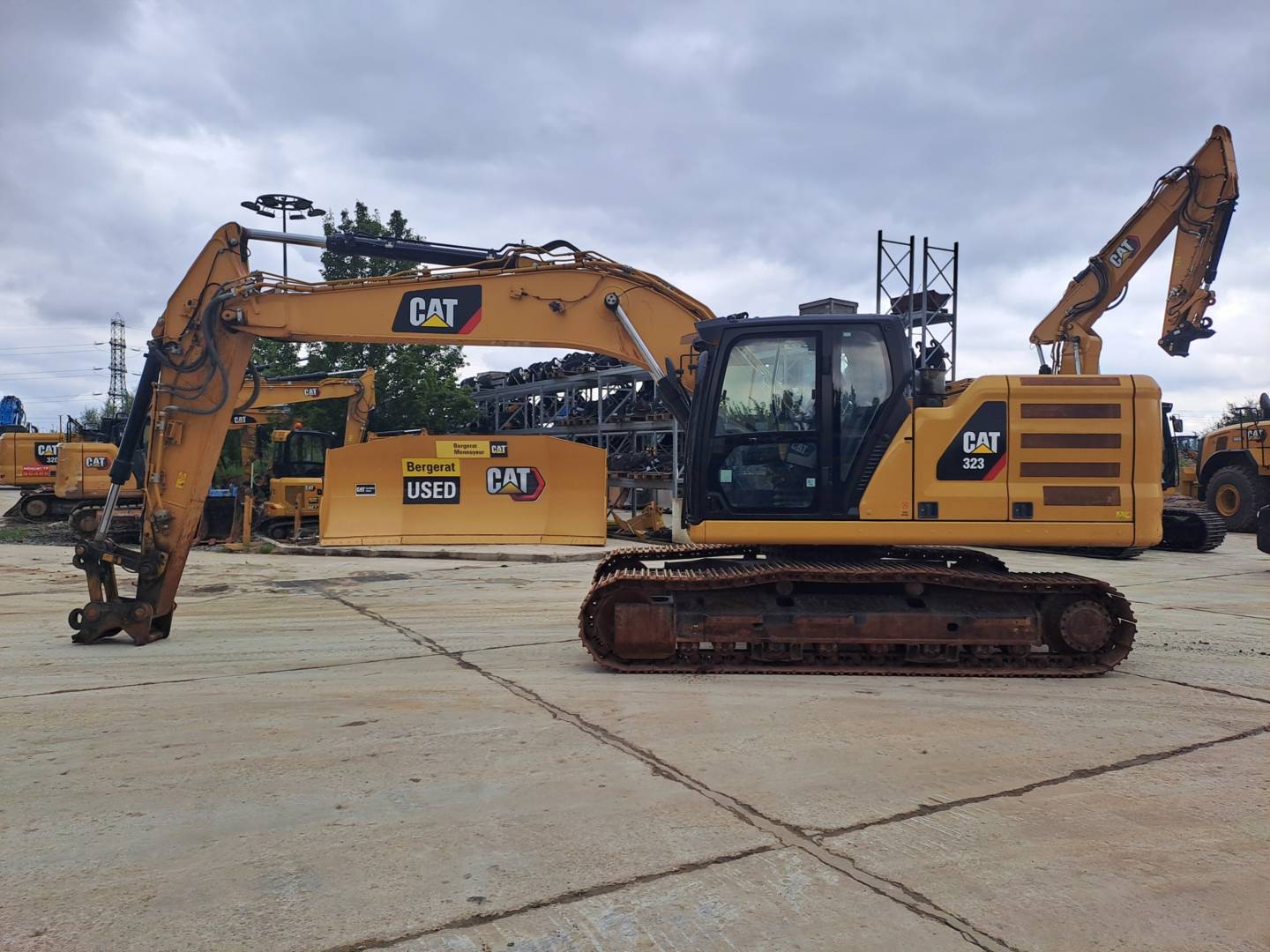 CAT 323 - Bergerat USED